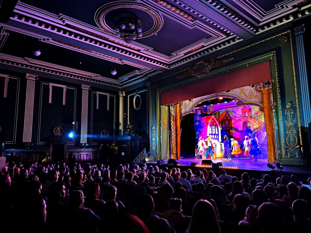 A Bit More Doddy – The Epstein Reopens with Heart, Humour and Homegrown ...